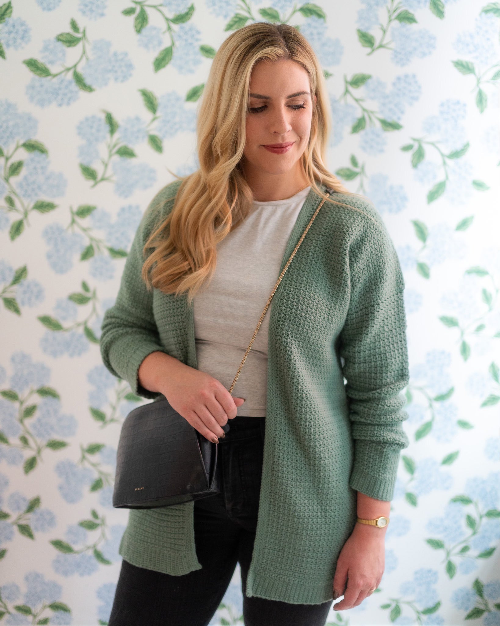 Olivewood Cardigan – Sewrella Yarn